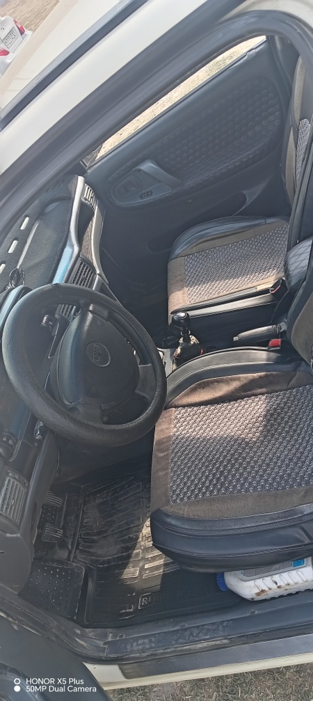 Nexia 1 yaxshi va taxi qilinmagan