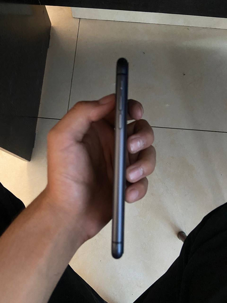 iPhone 11 qora rang