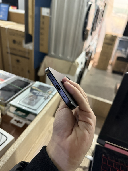 Iphone 15 99% Ideal