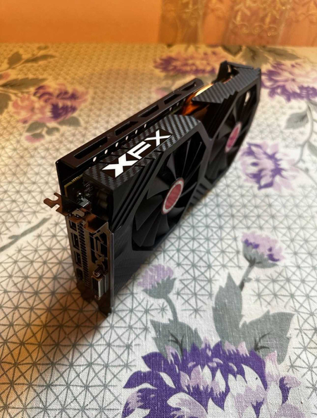 Продаю Radeon RX580 8Gb Fatboy состояние идеальное