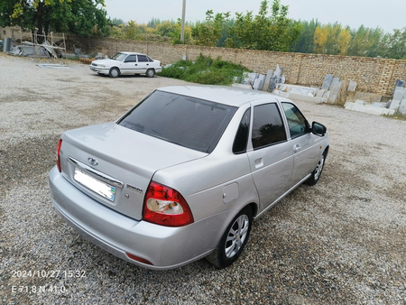 Lada Priora Sotiladi