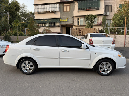 Gentra 3 chevrolet 2023
