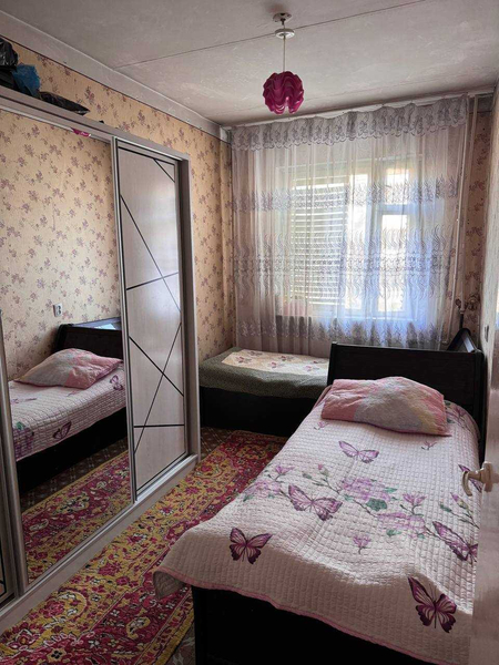 Юнусабад-18, 4/3/4 кирпич 77 серия, 90 м², среднее состояние=