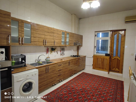 3 комнатная в Центре 135м² Госпитальный рынок гостиница Россия