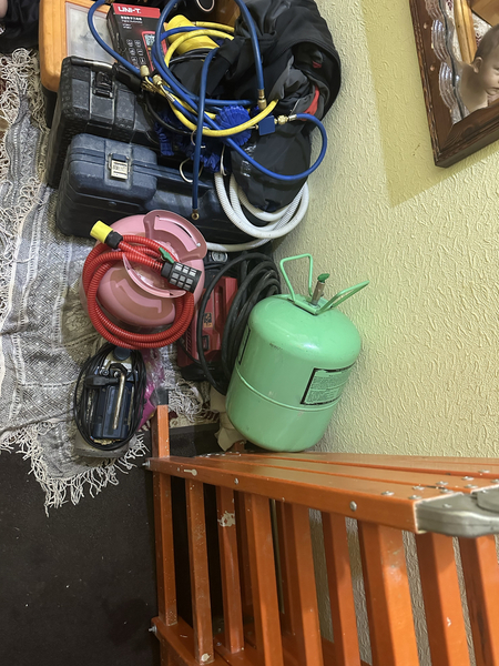 Instrument kanditsaner ustanovkaga sotiladi