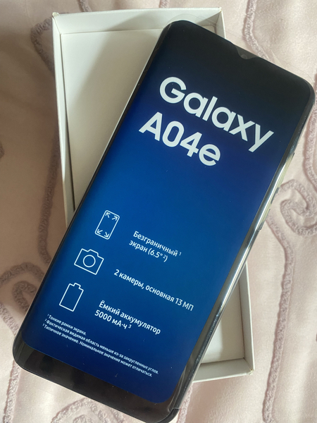 Продаётся телефон Samsung A04e