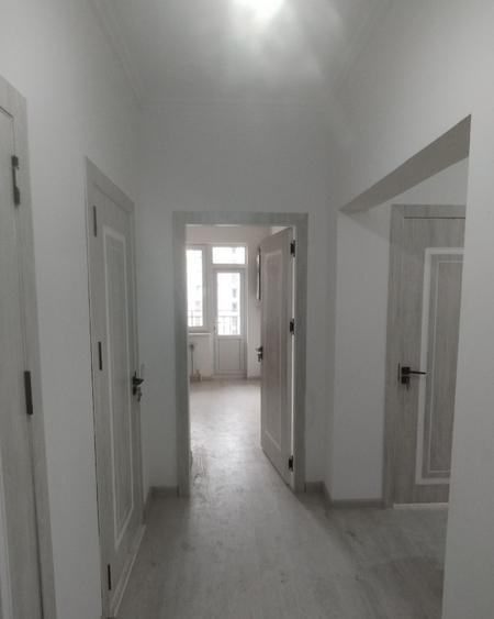 Srochna kvartera arendaga Yashnabot tumani Olmos mahallada 3 xona