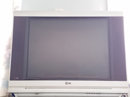 LG televizor    .