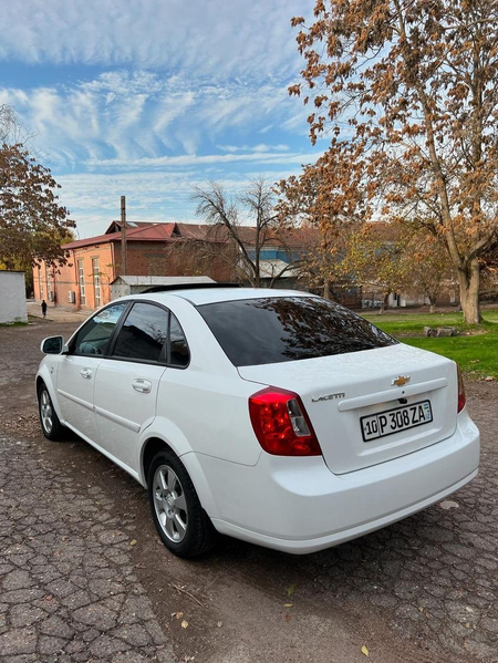 Продаётся легковой автомобиль Gentra