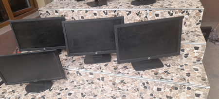Monitorlar sotiladi LG  HP 20 LED Kolechstva bor