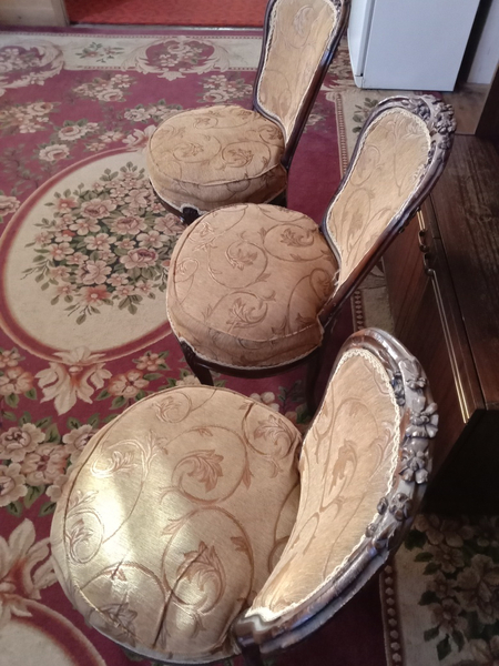 Мебель мяхкий антиквар