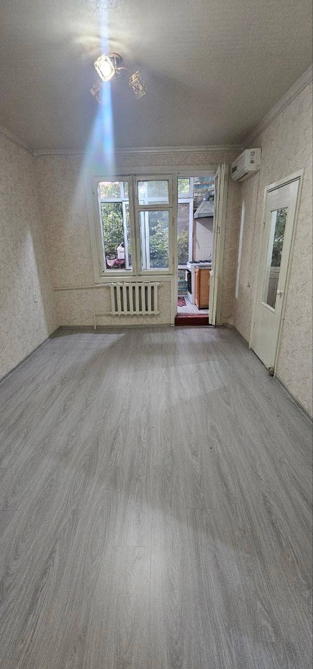 Чиланзар 19 квартал 1²/4/4. Продаётся