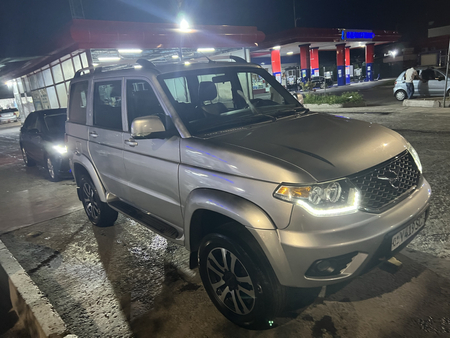 Uaz patriot narxini kelishamiz srochna sotiladi