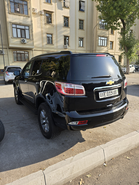 Мошина сотилади краска тоза