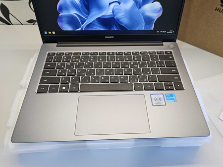 ПРОДАМ НОВЫЙ Huawei MateBook D 14 MDF-X Ноутбук Core™ i3 12-ПОКОЛЕНИЯ.