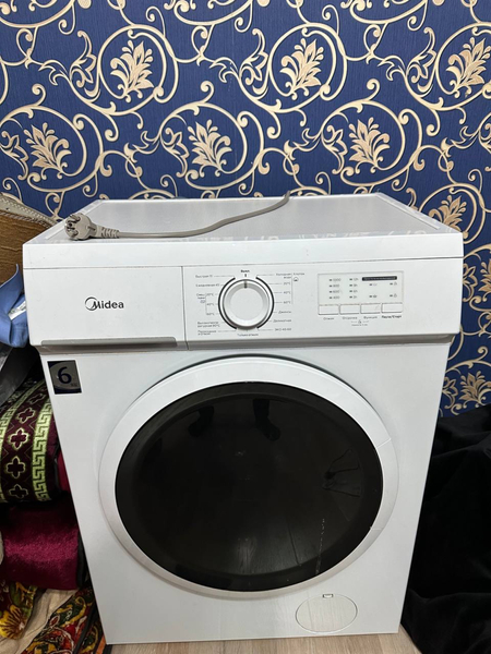 Midea стриальная машина