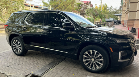 Travers Premier 2023 Qora 28000 yurgan