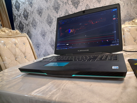 Alienware sotiladi 500$