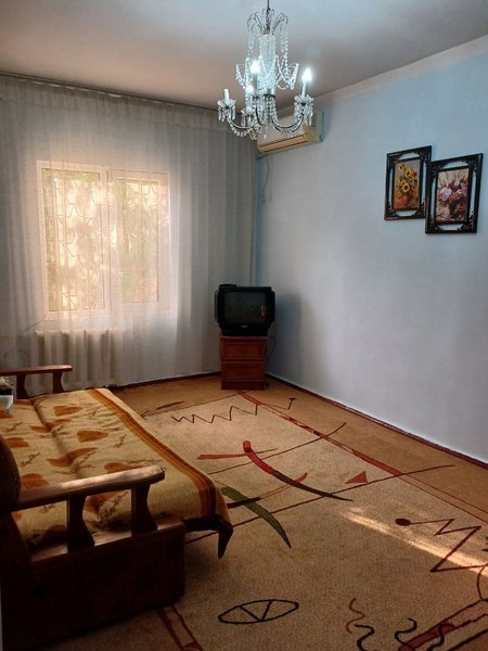 Продам свою 1/1/5 массив куйлюк 6
