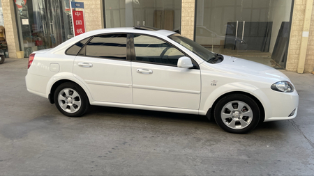 Срочно продаю свою машину Gentra 3 Lacetti