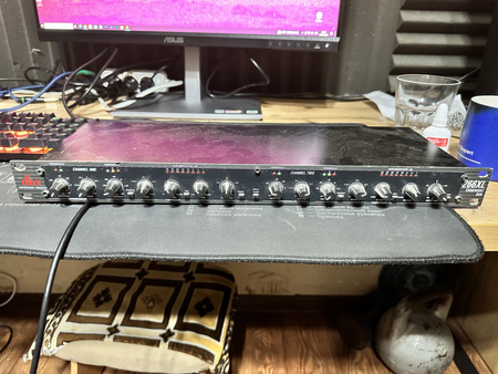 Компрессор DBX 266xl + Mixer F4-Usb