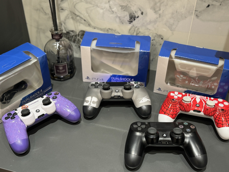 Срочно сотилади Ps4 pro 1tb. Фулл комлект!