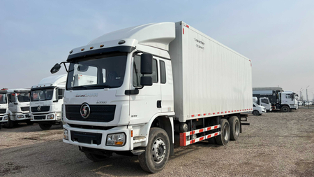 Фургон SHACMAN L3000 7.5 метр (2х спални) шторка