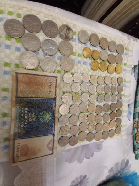 Продам монеты разные