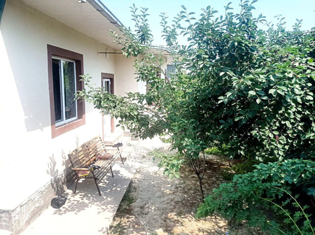 Novostroyka 5-sotik hovli srochna sotiladi Gvardiyskiy bozor Yunsobod