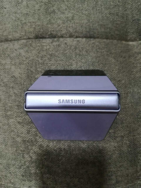 Смартфон samsung z-flip3