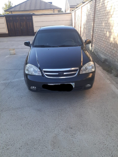 1.8 Lasetti 2013 sotiladi