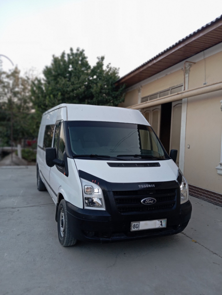 Ford Transit 2011-yil