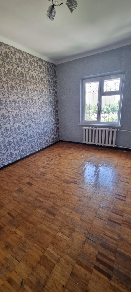 Лисунова- 1  продаю  3/5/5 с евроремонтом