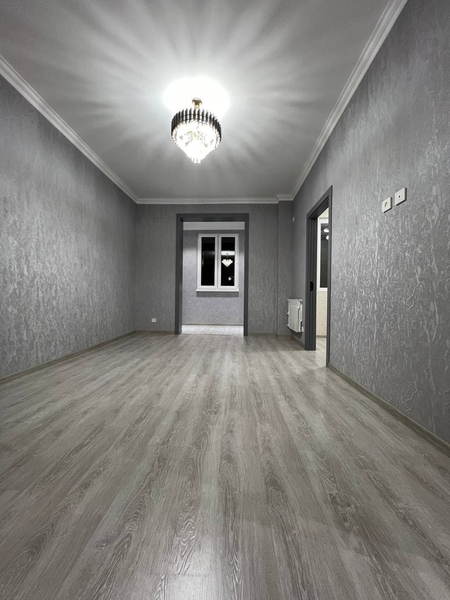 Продаётся 2в3 ком кв  на Авиасозлар 3 кв. Ориентир  Дворец Культура