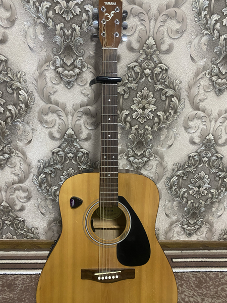 Gitara YAMAHA  FX310a