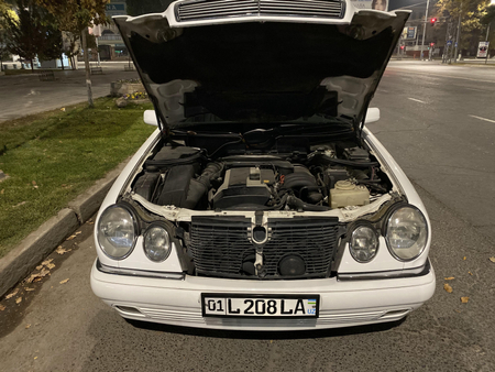 Срочно продам Mercedes-Benz E320 W210, кредит, обмен приветствуется