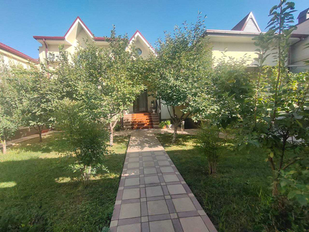 Продается дом 4сотки.Луначарский.Турон