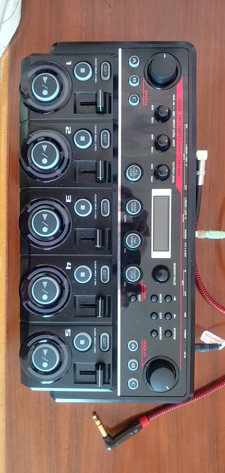 Продаю лупстанцию boss rc 505