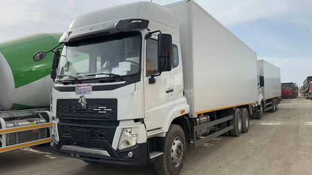 HOWO V5 18 t furgon