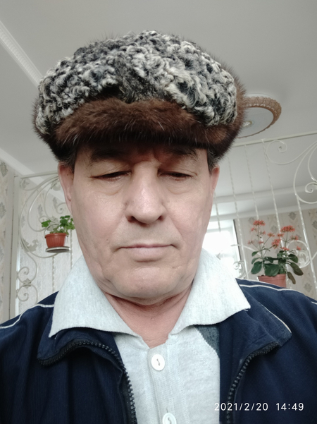 Шерозий, сур, каракул терисидан янги тикилган папоқлар