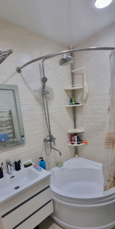 Продаётся квартира на Юнусабад 19кв