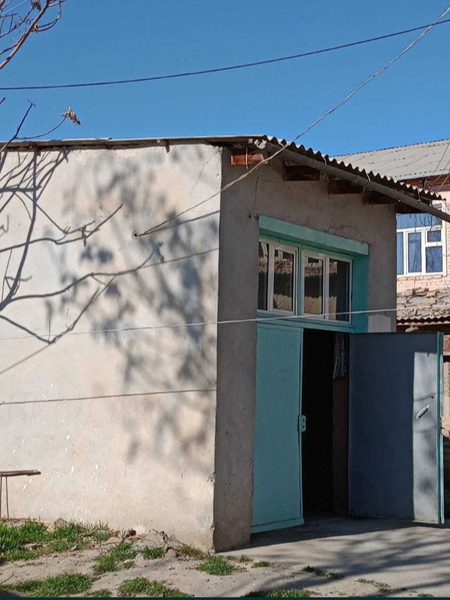 2-хонали квартира.Олган одам ютади