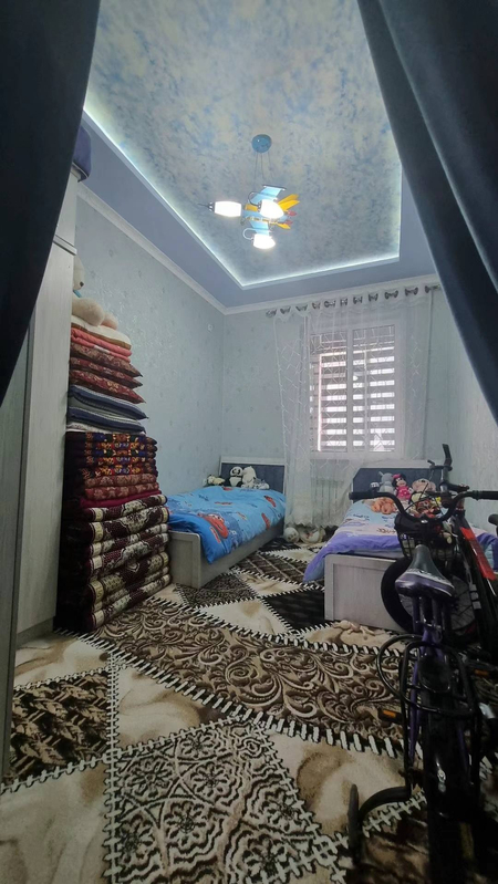3 xona 2 qavat 6 qavatli uy sotiladi