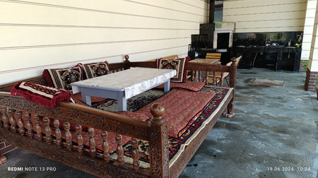 Oqtoshda manzarali dacha