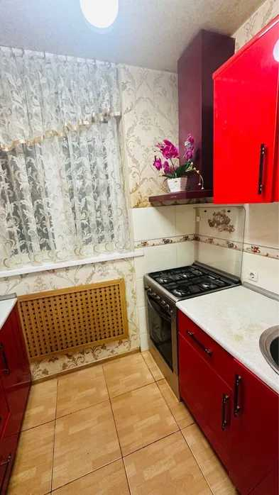 Аренда 5 комнатной квартиры в центре 1й этаж! TK268