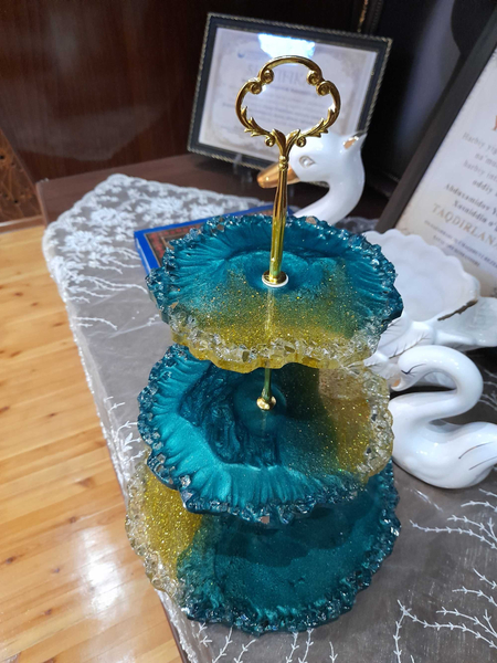 Resin art uslubidagi kartinalar, soatlar siz hohlagan uslubda
