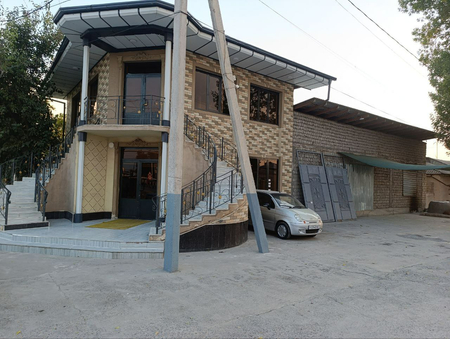 Sirdaryo shaharda 2 qavatli noturar sotiladi