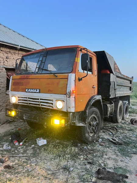 Kamaz srochna sotiladi 5 000$ kelishtirib beriladi