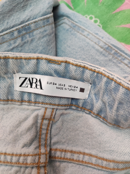 Джинсы ZARA, продаются, в идеальном состоянии