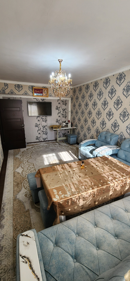 Tezda 1 qavatda 2 xonalik azon sotaman